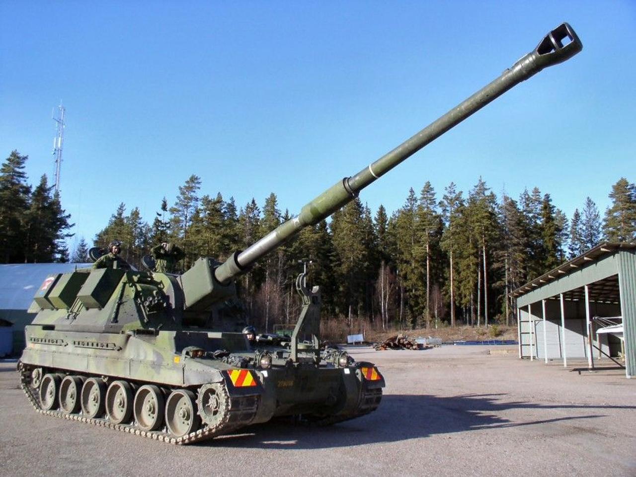 На що здатна британська самохідна гаубиця САУ AS-90 «Хоробре серце ...